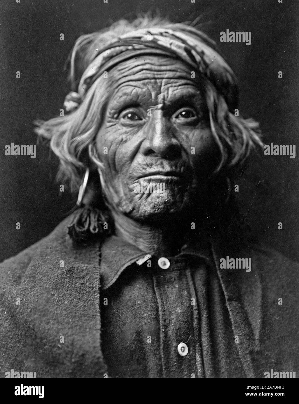 Edward s curtis portrait hi-res stock photography and images - Alamy