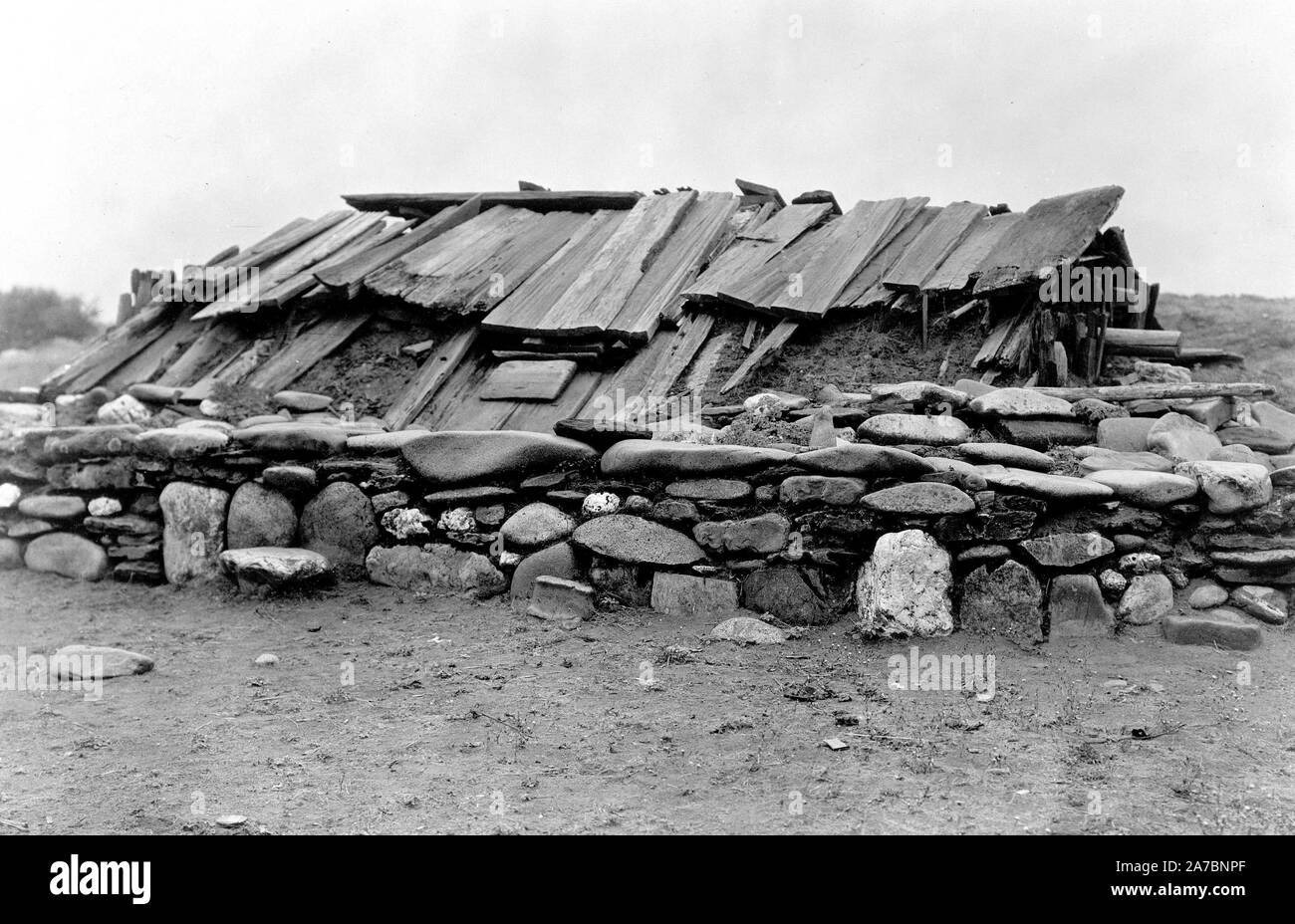 Hupa indians sweat house hi-res stock photography and images - Alamy