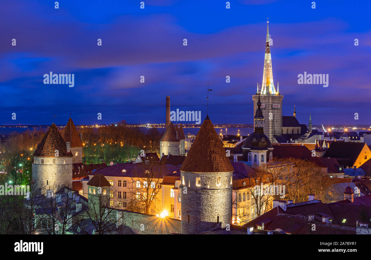 Old town tallinn night hi-res stock photography and images - Alamy