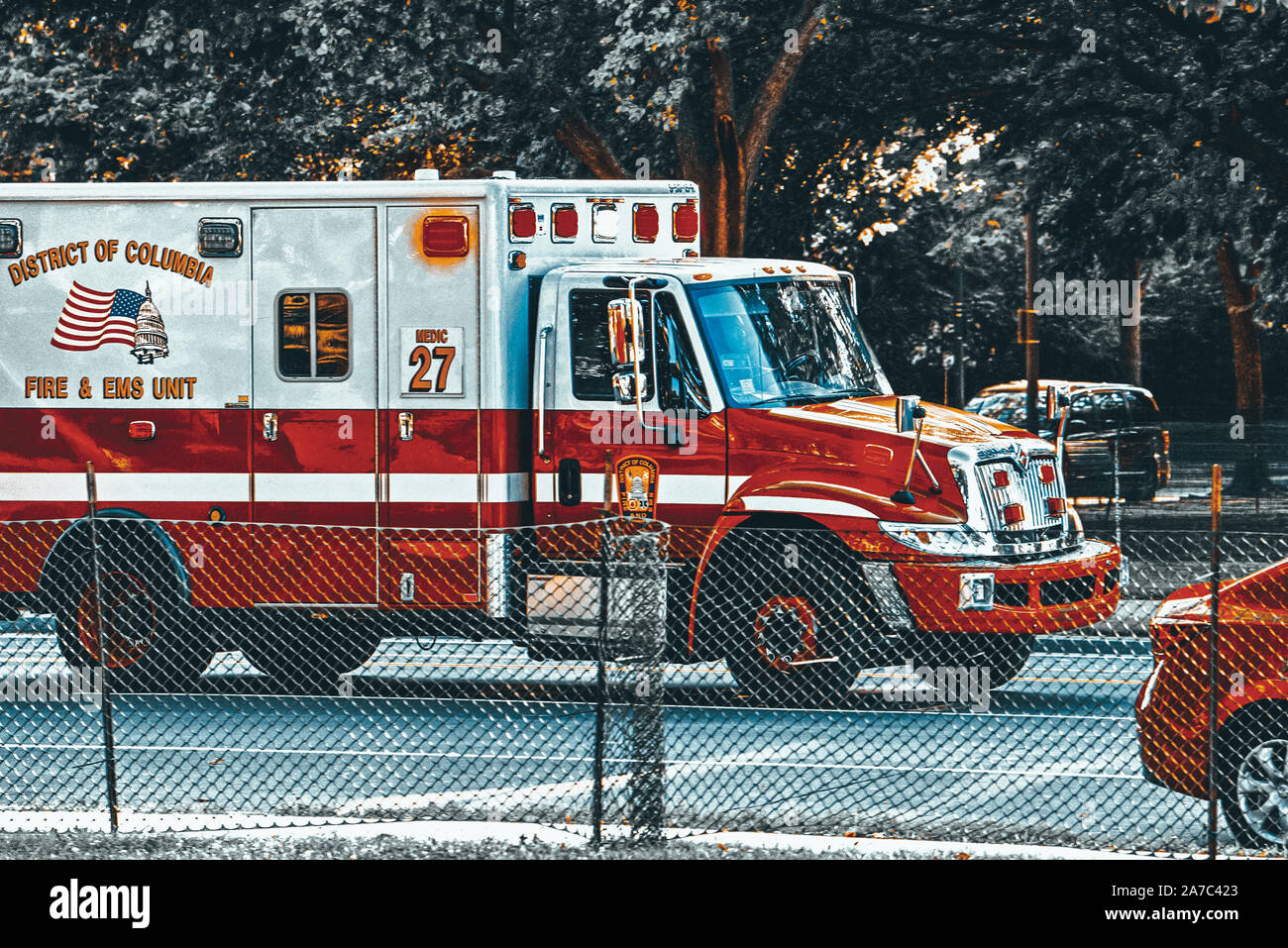 Washington dc ambulance bus hi-res stock photography and images - Alamy