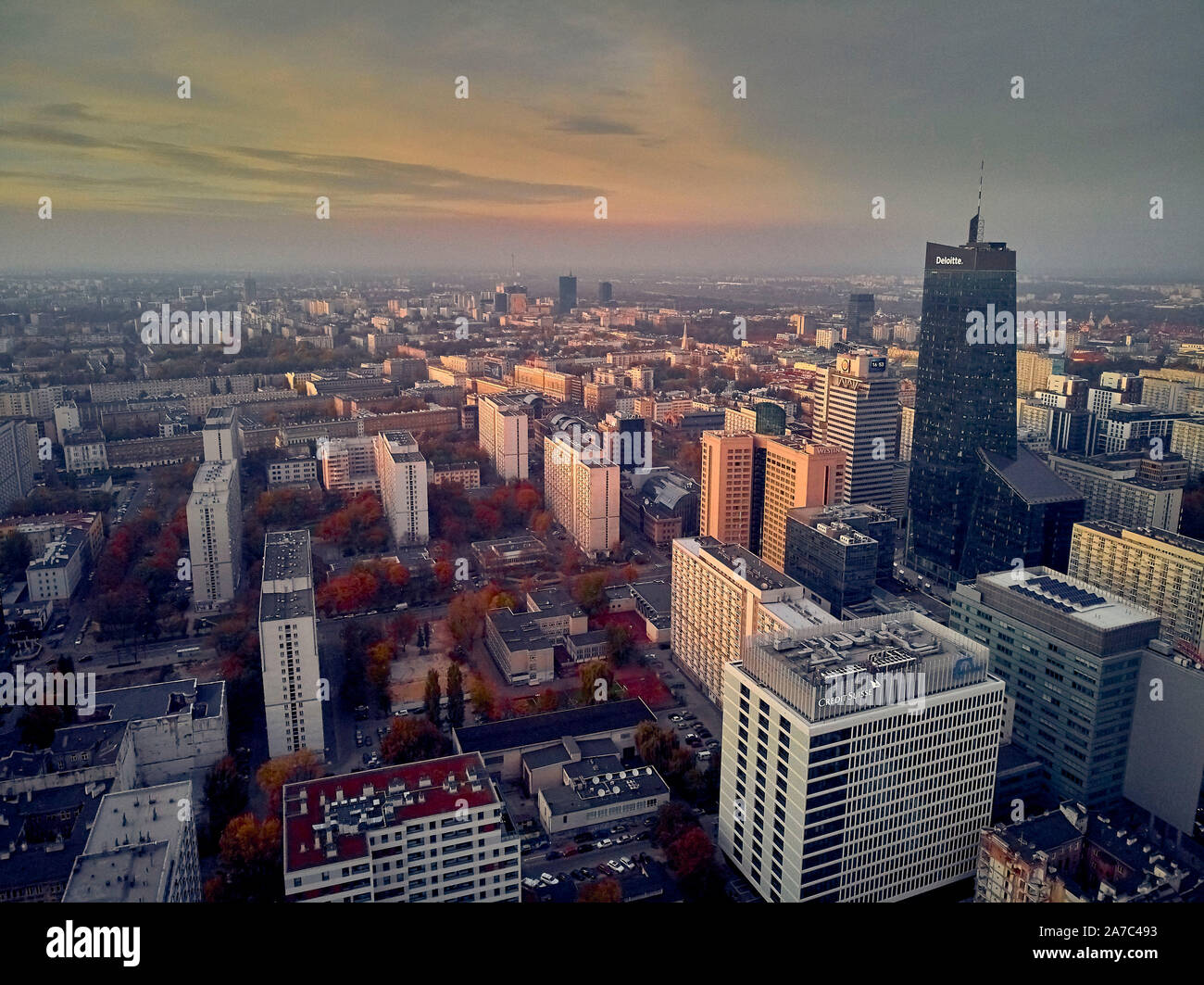 Roof Construction Skyscraper High Resolution Stock Photography and ...