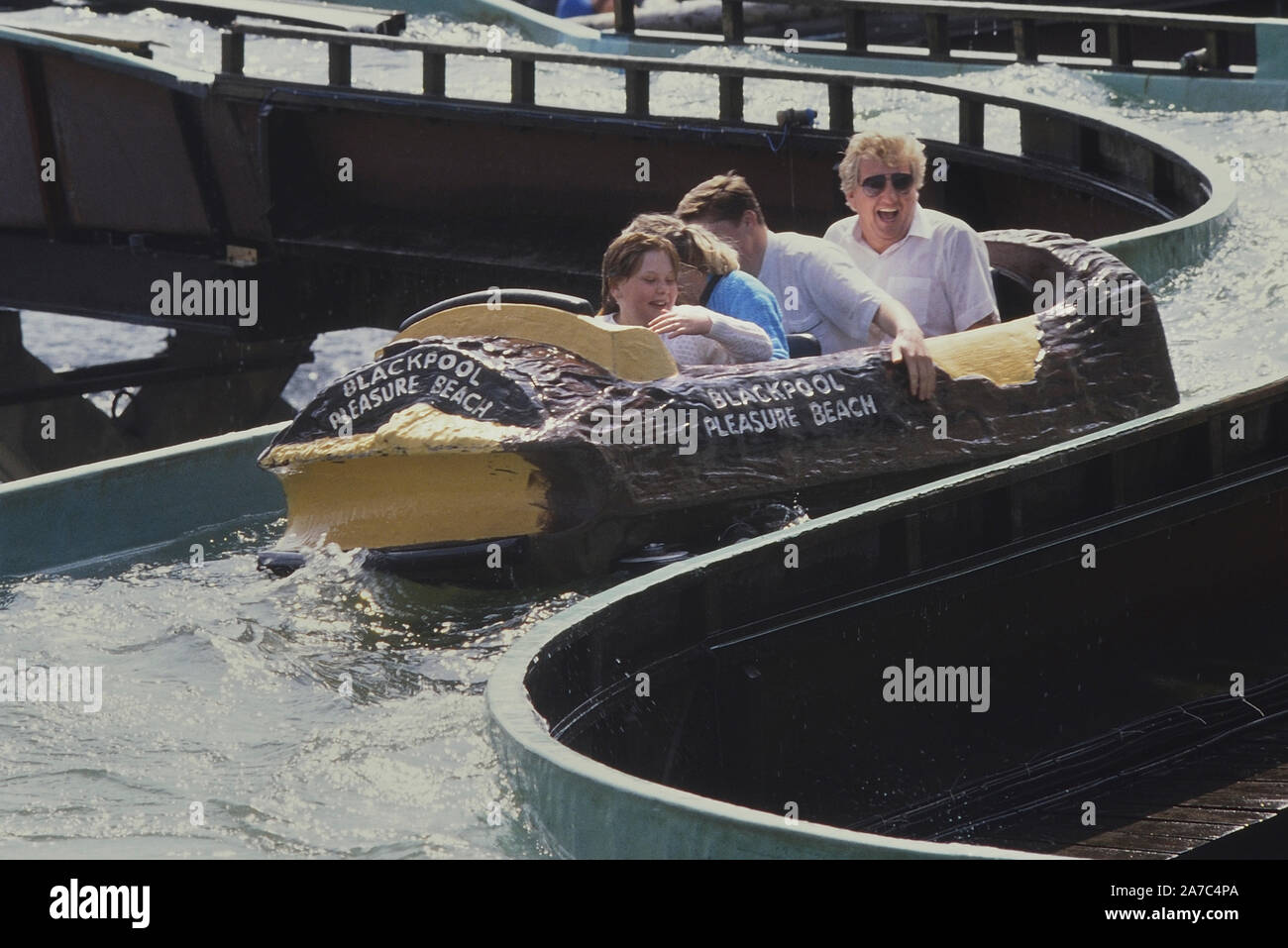 Drench falls log flume hi-res stock photography and images - Alamy Drench falls log flume hi-res stock photography and images - Alamy
