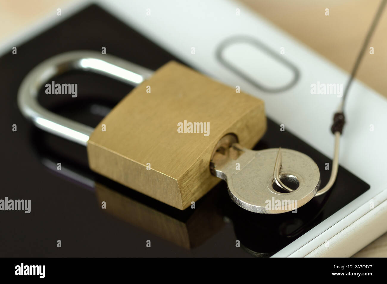 Phishing attack hi-res stock photography and images - Alamy