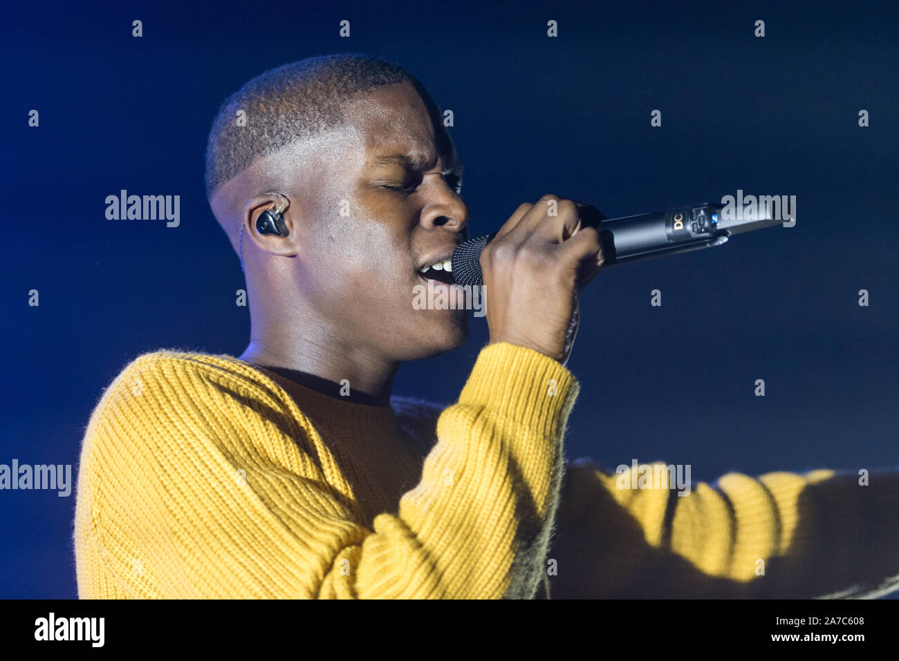 Daniel caesar concert hi-res stock photography and images - Alamy