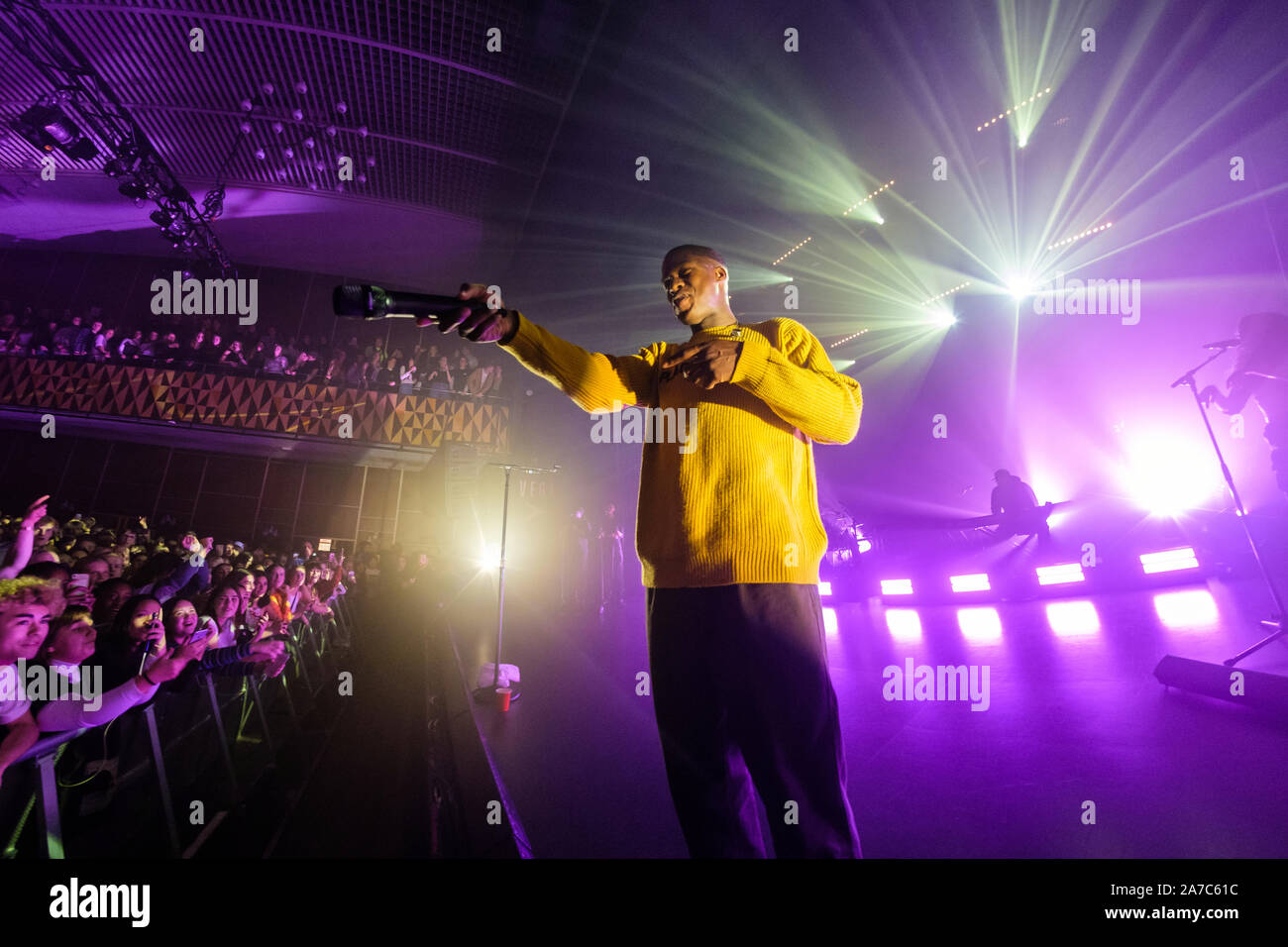 Daniel caesar concert hi-res stock photography and images - Alamy