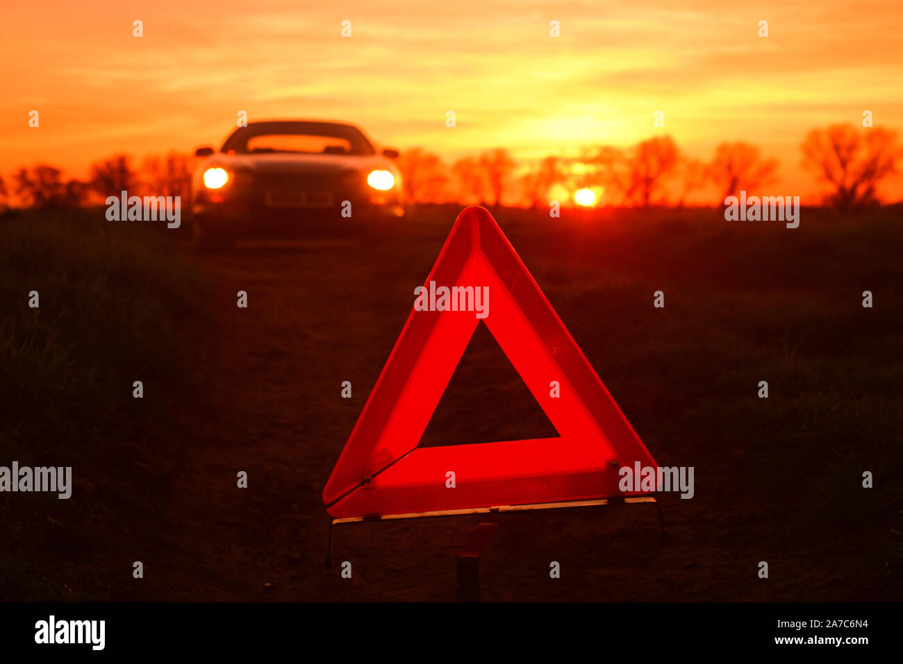 Car triangle hi-res stock photography and images - Alamy