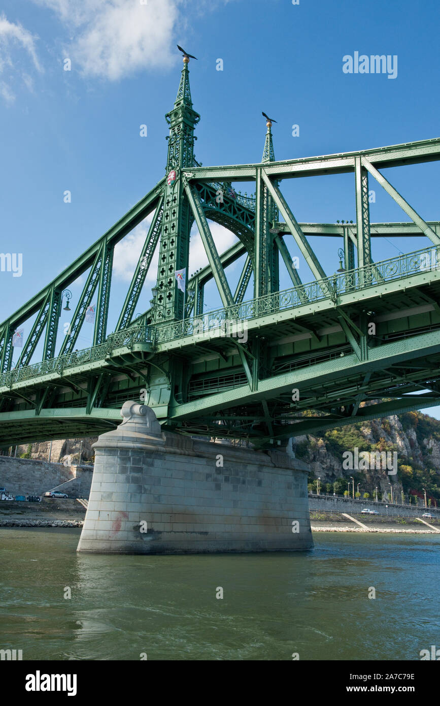 Liberty crossing building hi-res stock photography and images - Alamy