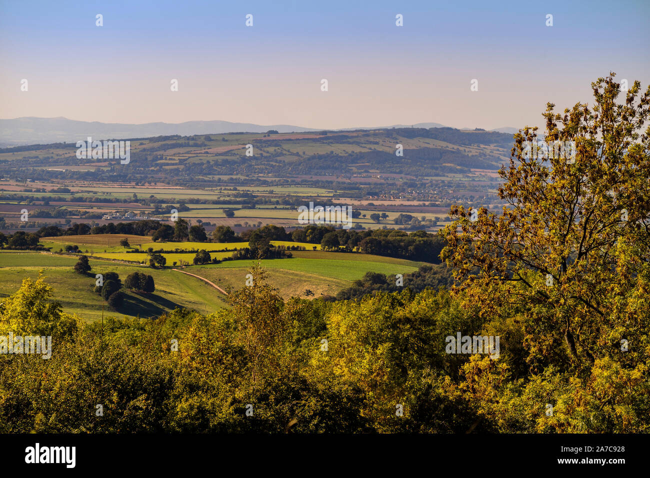 Broadway tower cotswolds panoramic hi-res stock photography and images ...