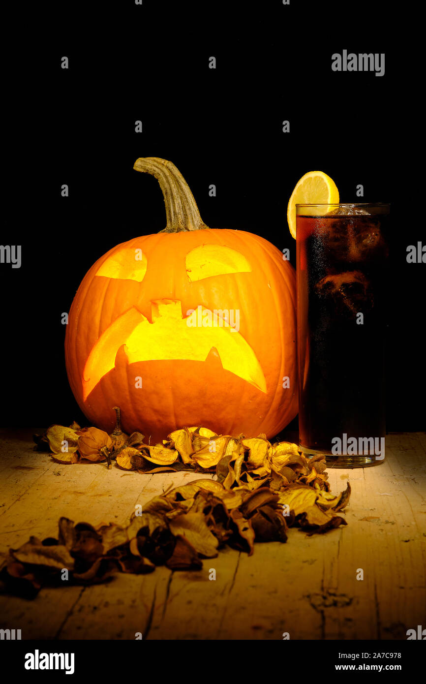 Scary pumkin hi-res stock photography and images - Alamy