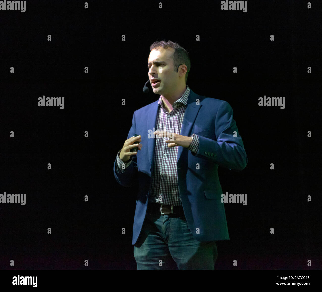 Steve Brusatte, Vertebrate paleontologist, at the University of ...