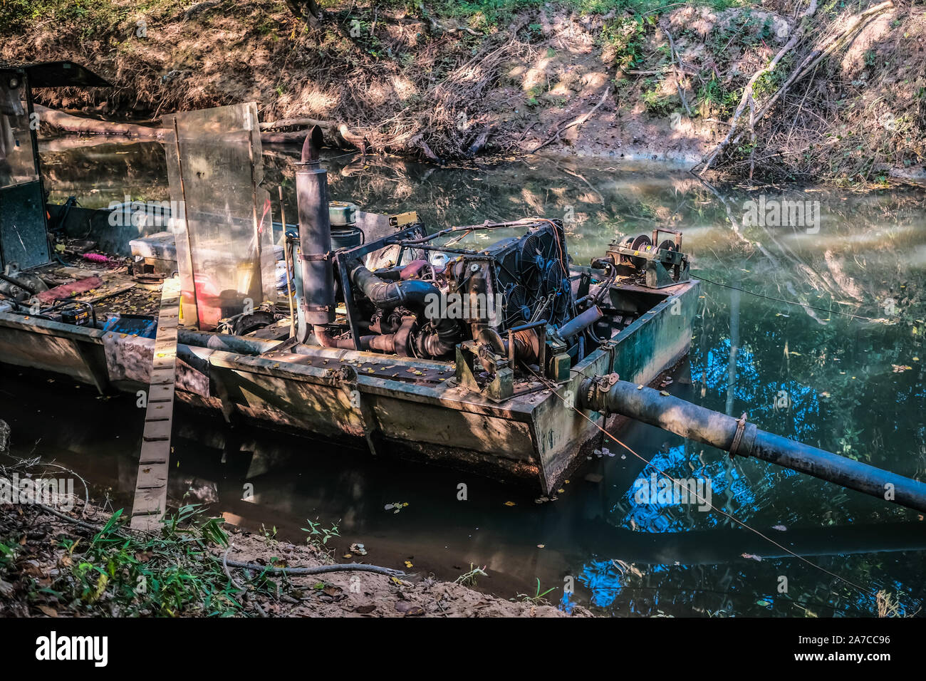 Dredging machine hi-res stock photography and images - Alamy