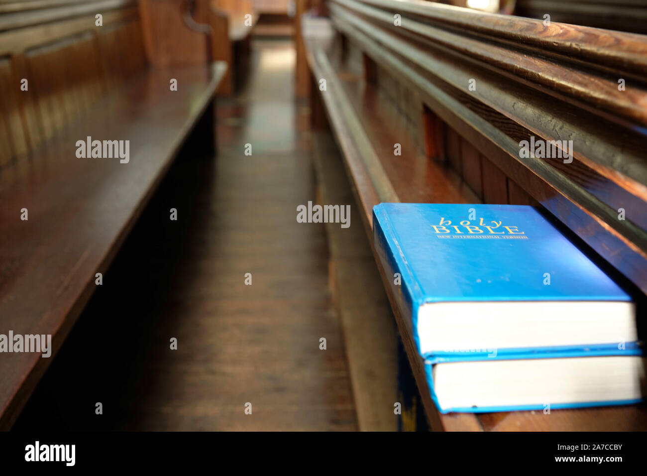 Bible and Pews Stock Photo - Alamy