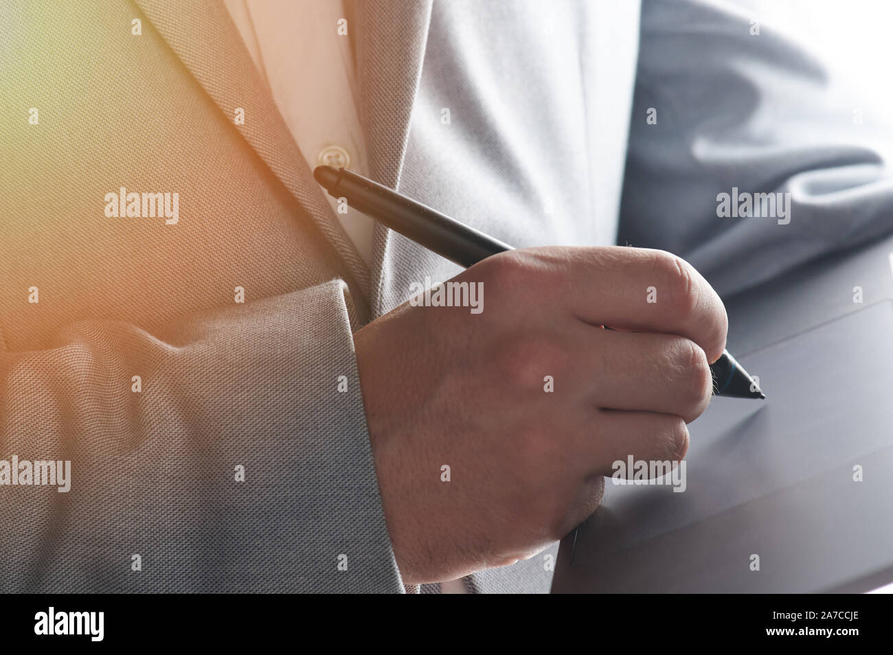 Signing agreement hi-res stock photography and images - Alamy