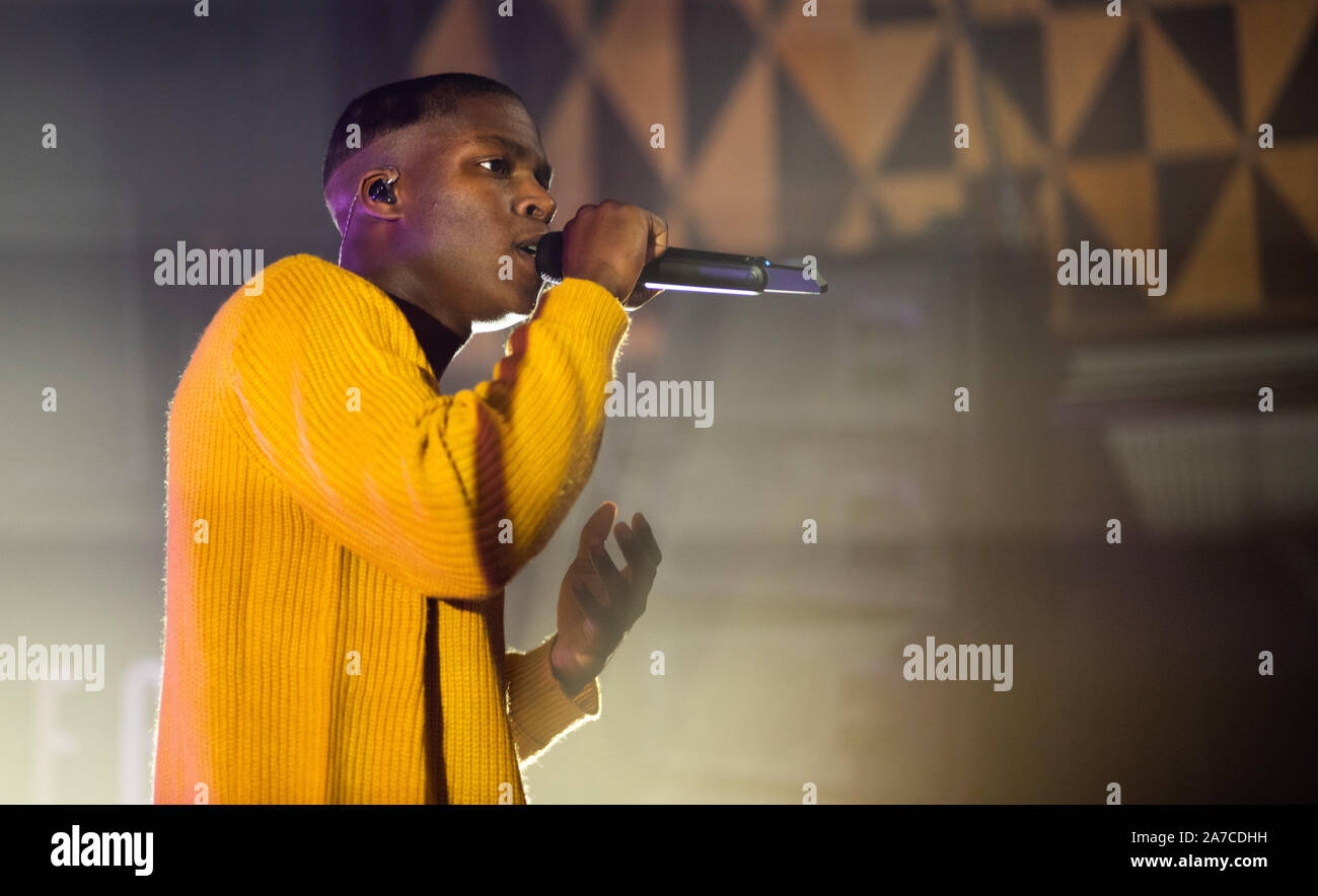 Daniel caesar singer hi-res stock photography and images - Alamy