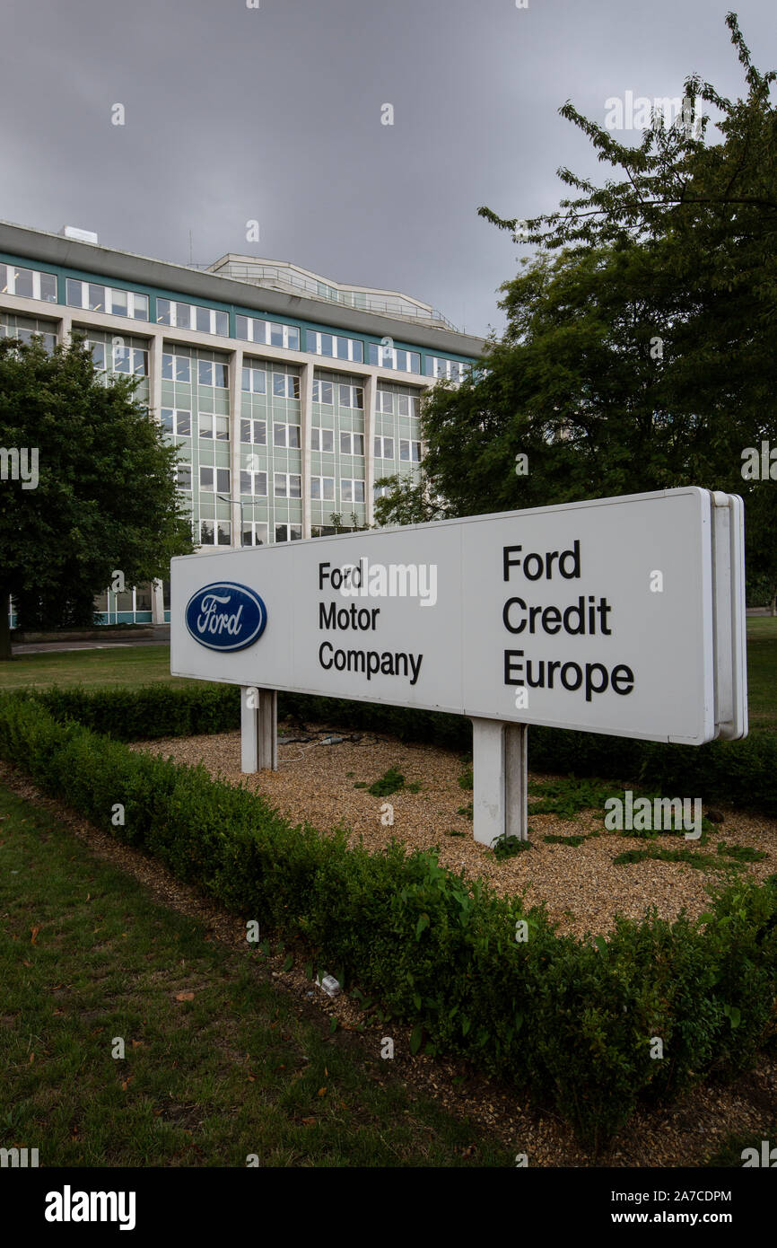 The near empty offices at car giant Ford UK Warley headquarters in ...