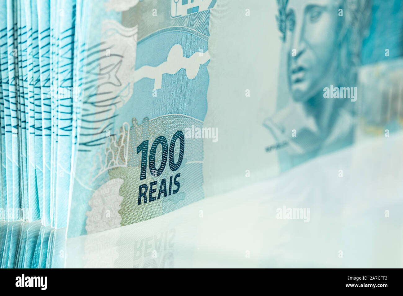 Brazilian money, High denomination banknotes 100 reais Stock Photo - Alamy
