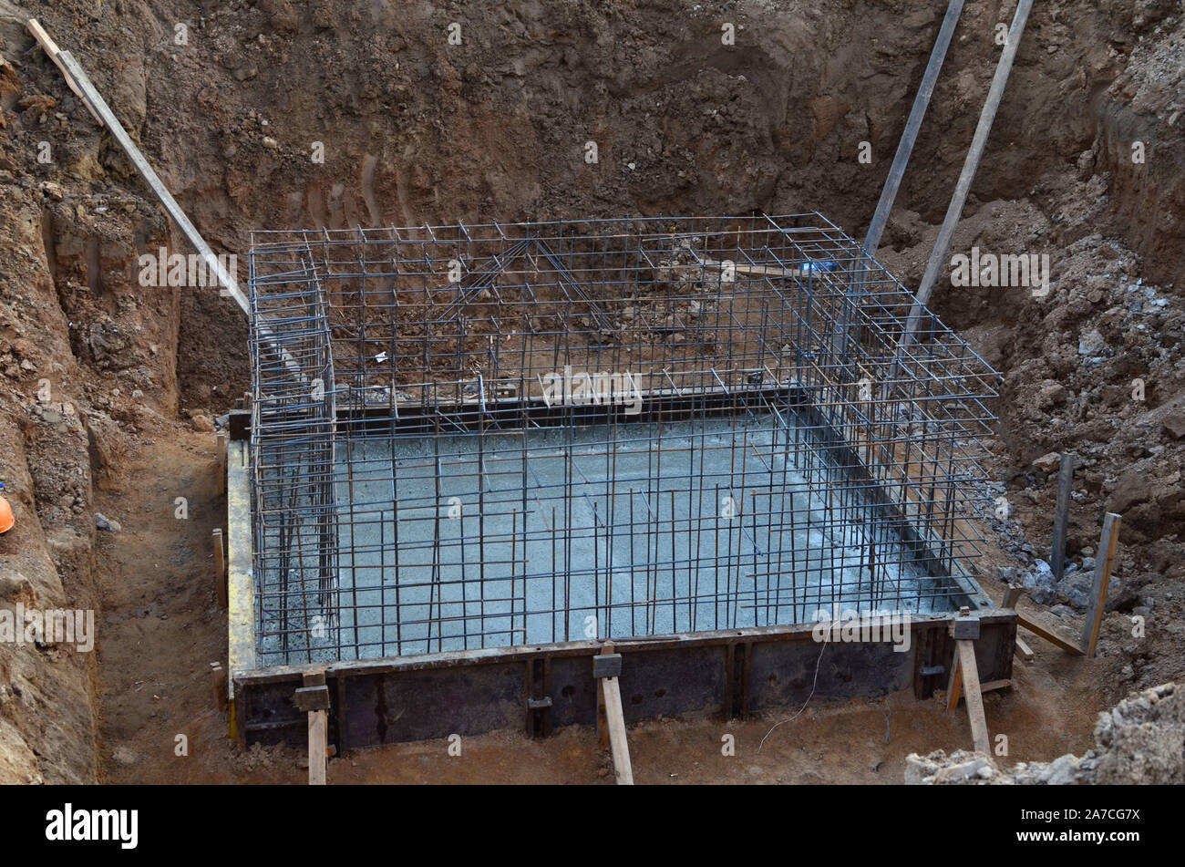 Formwork solutions for reinforced concrete construction in the during ...