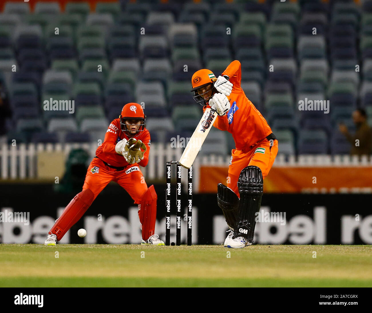 Cricket ground covers hi-res stock photography and images - Alamy