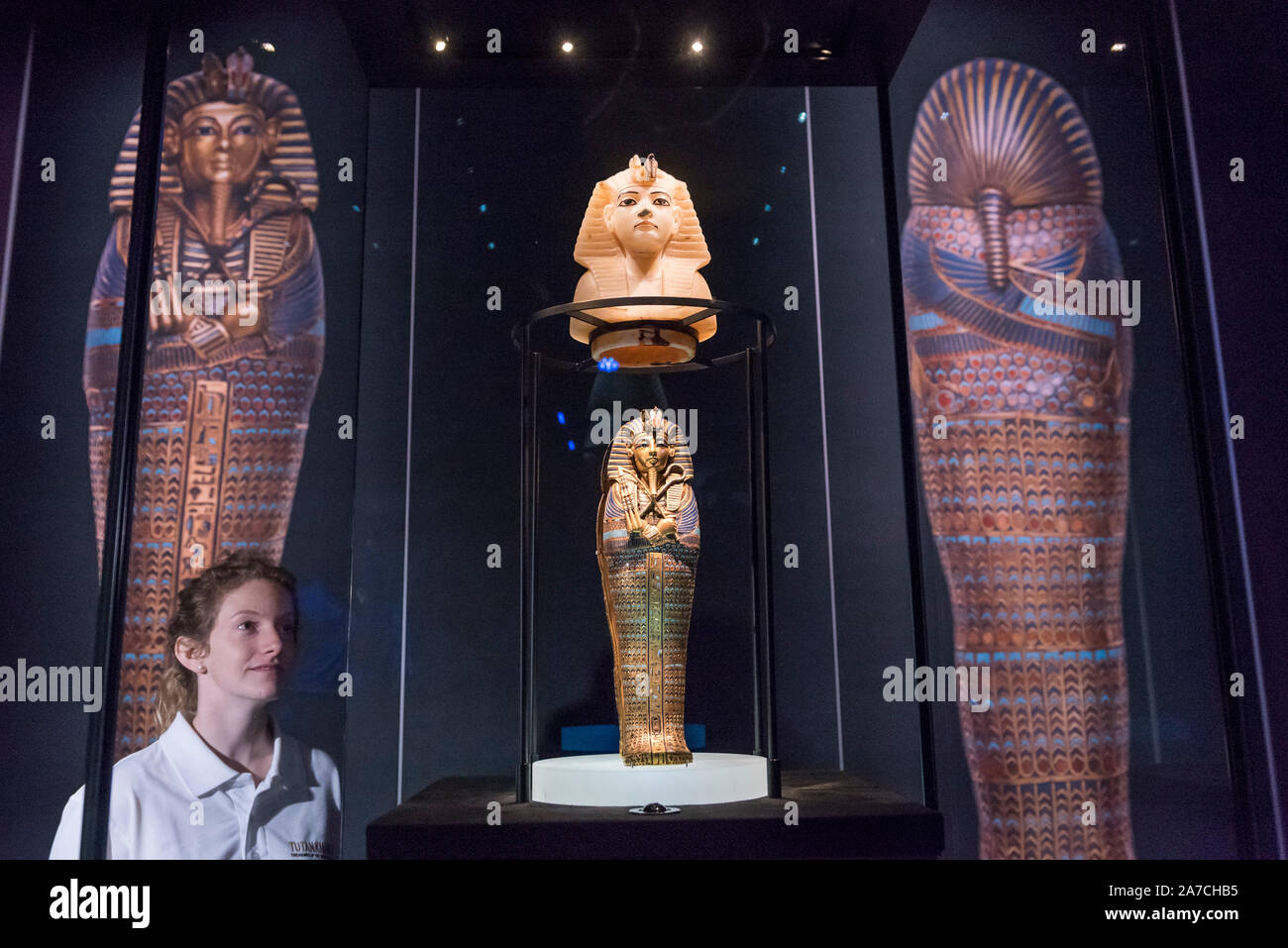 Tutankhamun's tomb isis hi-res stock photography and images - Alamy