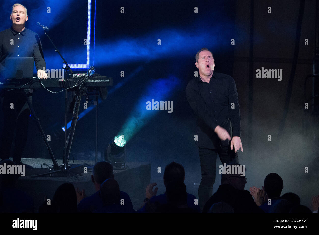 Lead singer in a band hi-res stock photography and images - Alamy