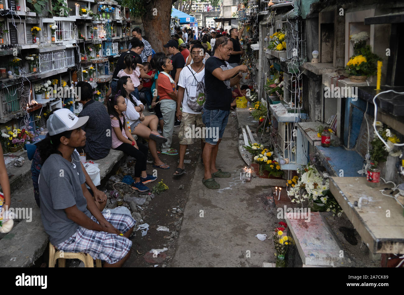 Calamba Cemetery, Cebu City, Philippines. 1st Nov, 2019. All Saints day ...