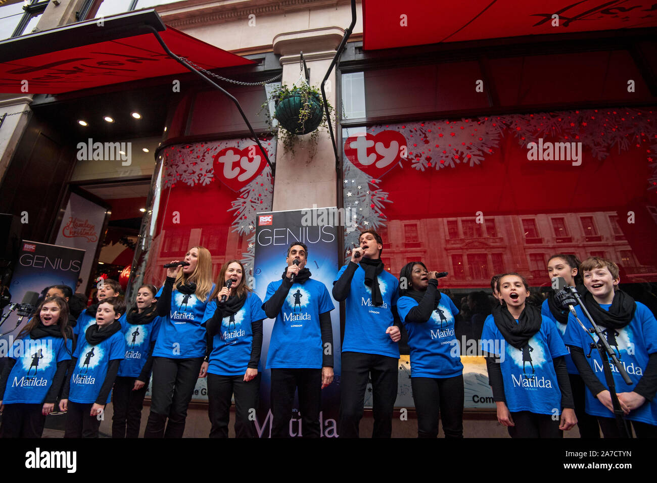 The cast of Matilda the Musical help to unveil the Hamleys Christmas ...