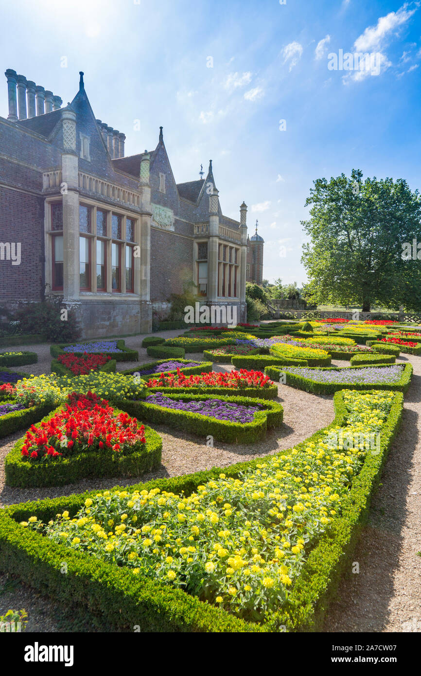 Stately victorian brick building hi-res stock photography and images ...