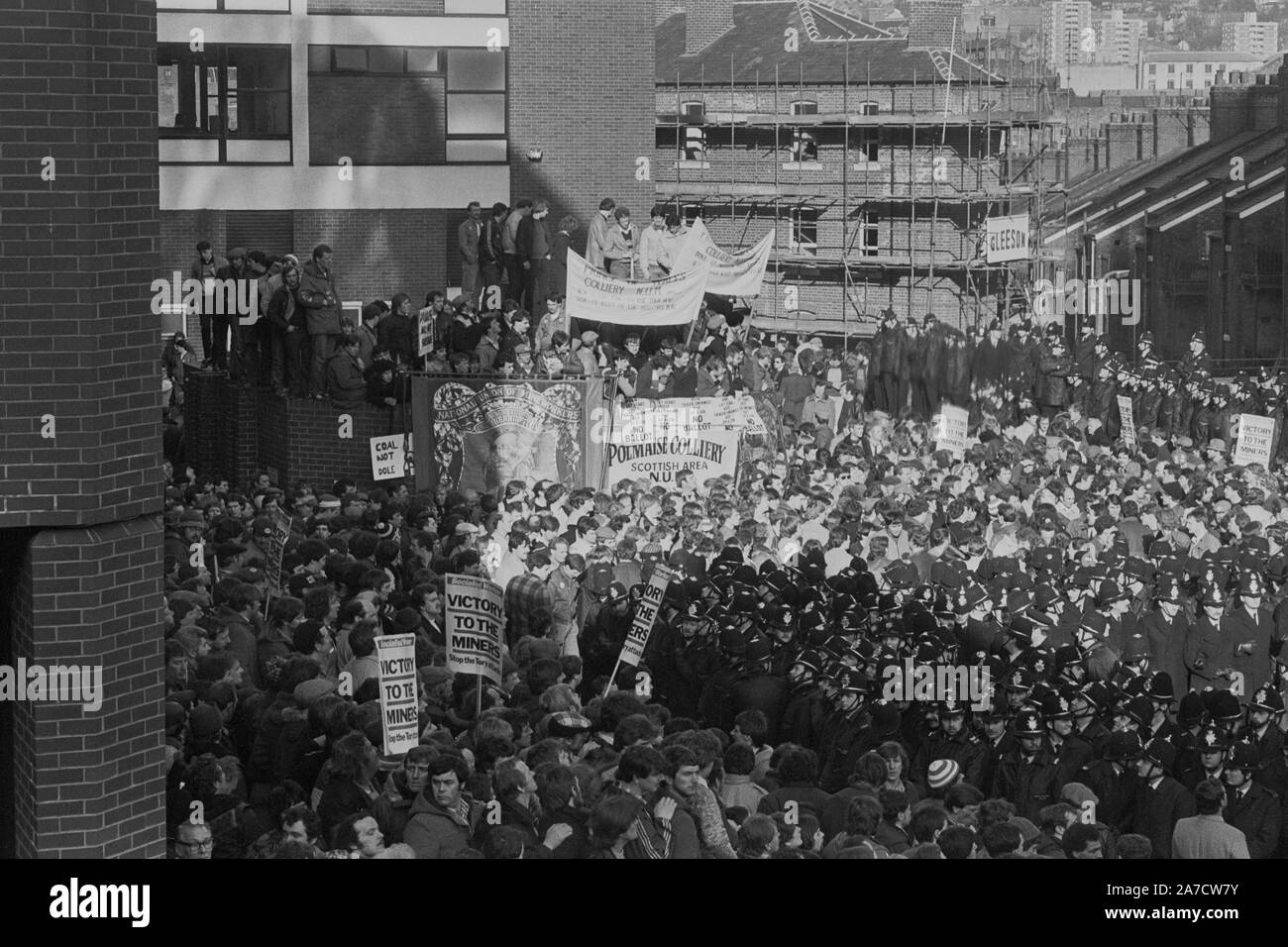 The scene outside St James' House, the Sheffield NUM HQ, where miners ...