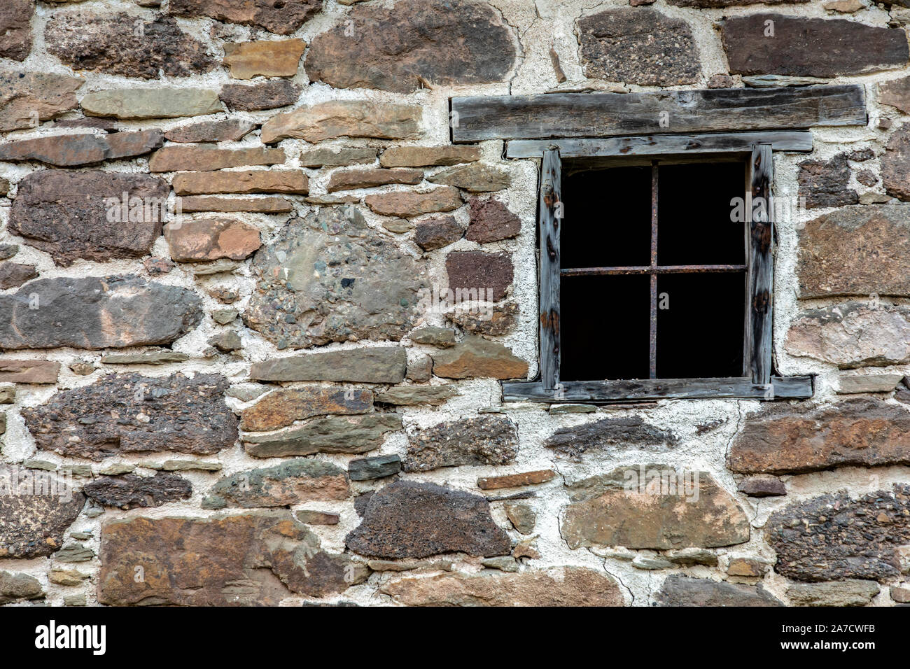 Vintage basement hi-res stock photography and images - Alamy