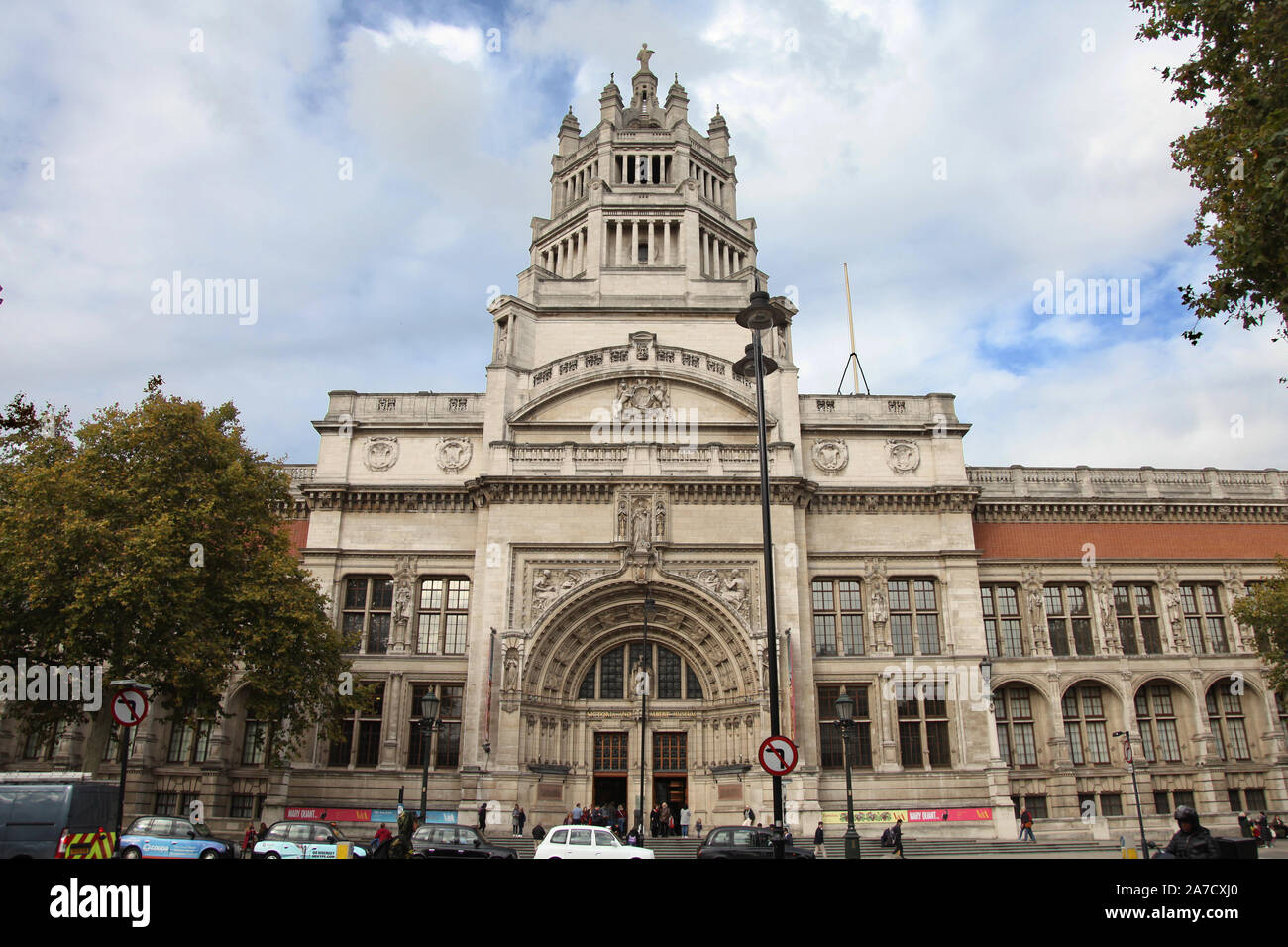 Victoria and Albert museum entrance on Cromwell Road London, SW7, 2019 ...