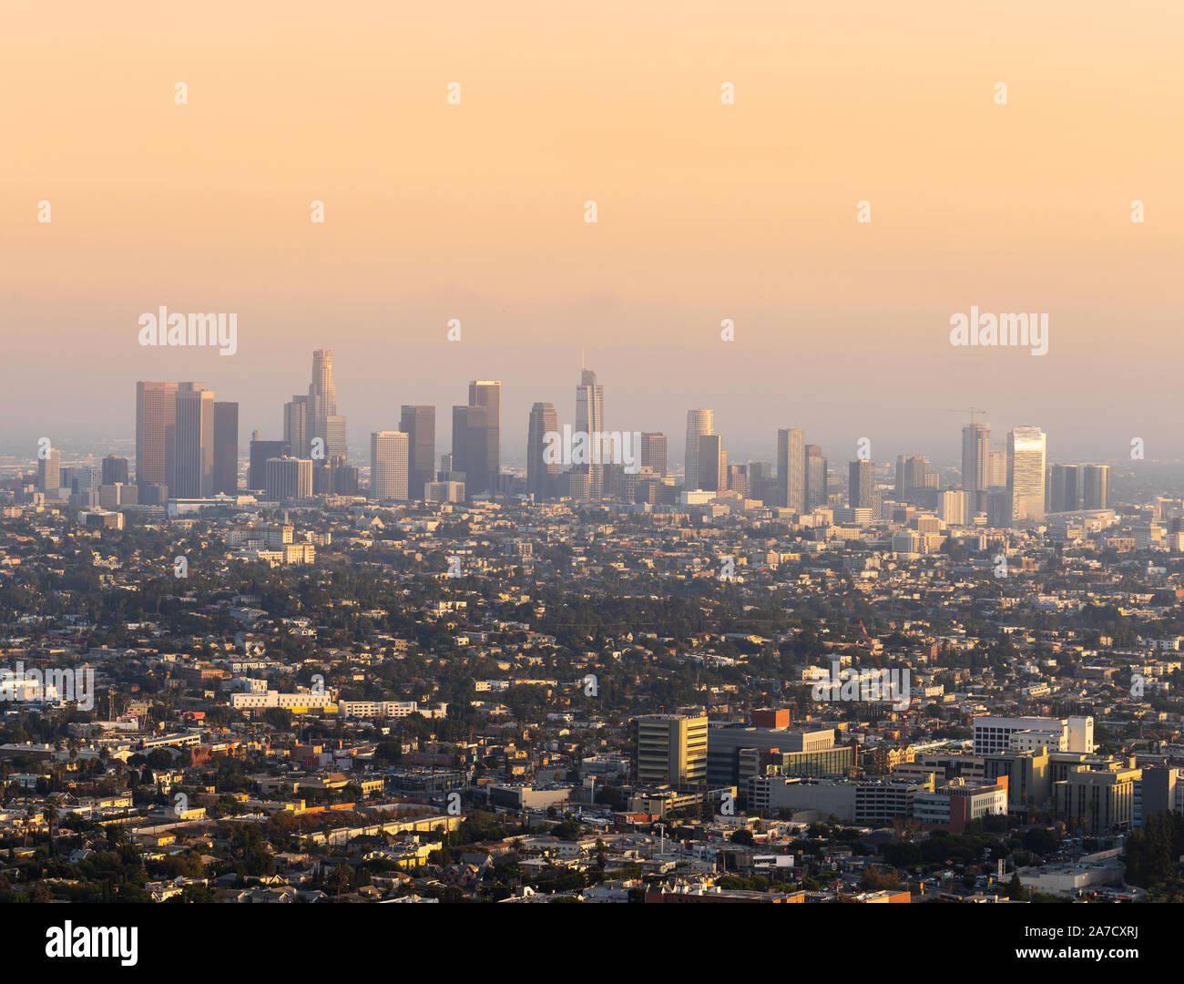 Hollywood tower apartment los angeles hi-res stock photography and ...