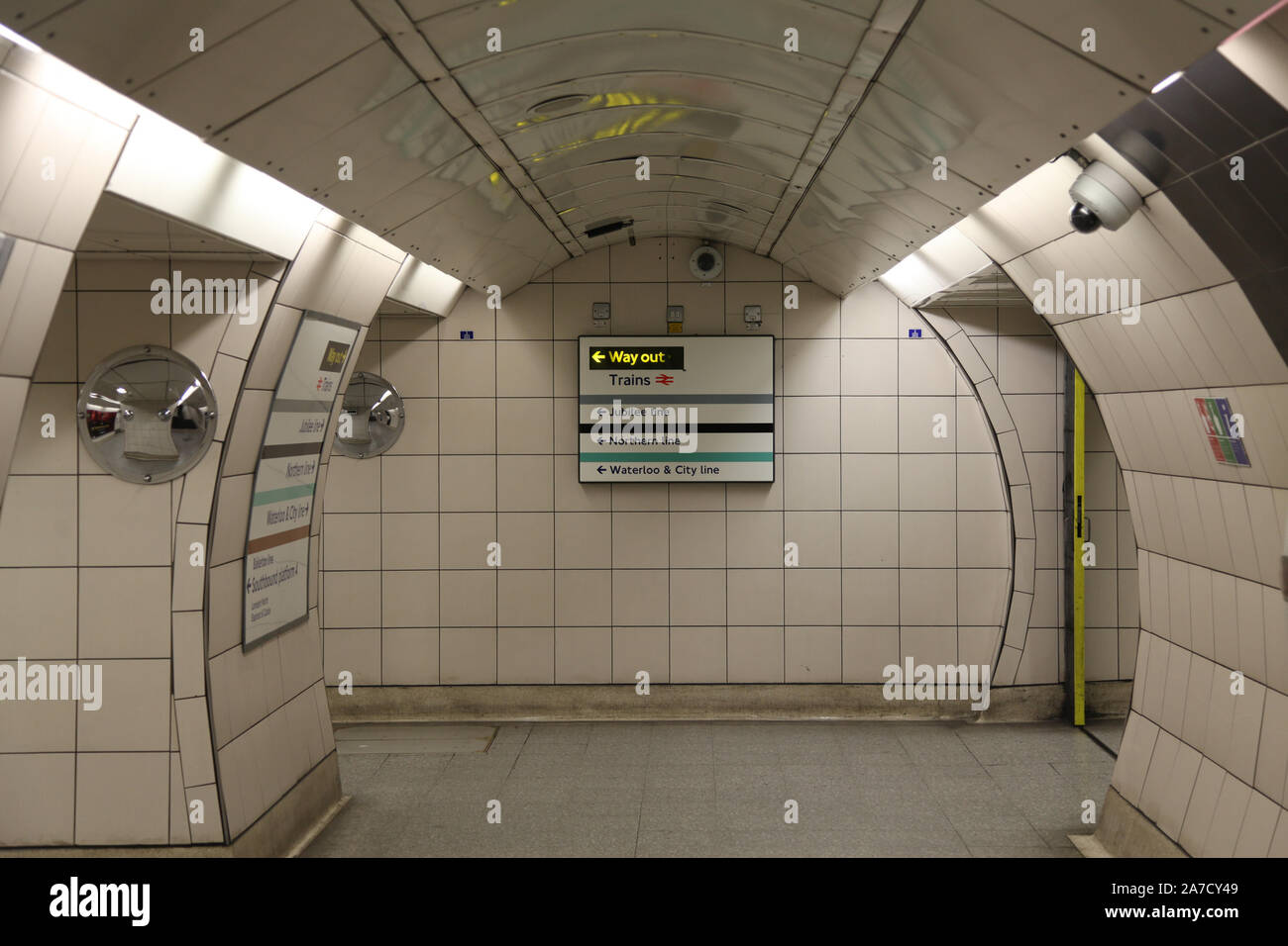 Waterloo & city line hi-res stock photography and images - Alamy