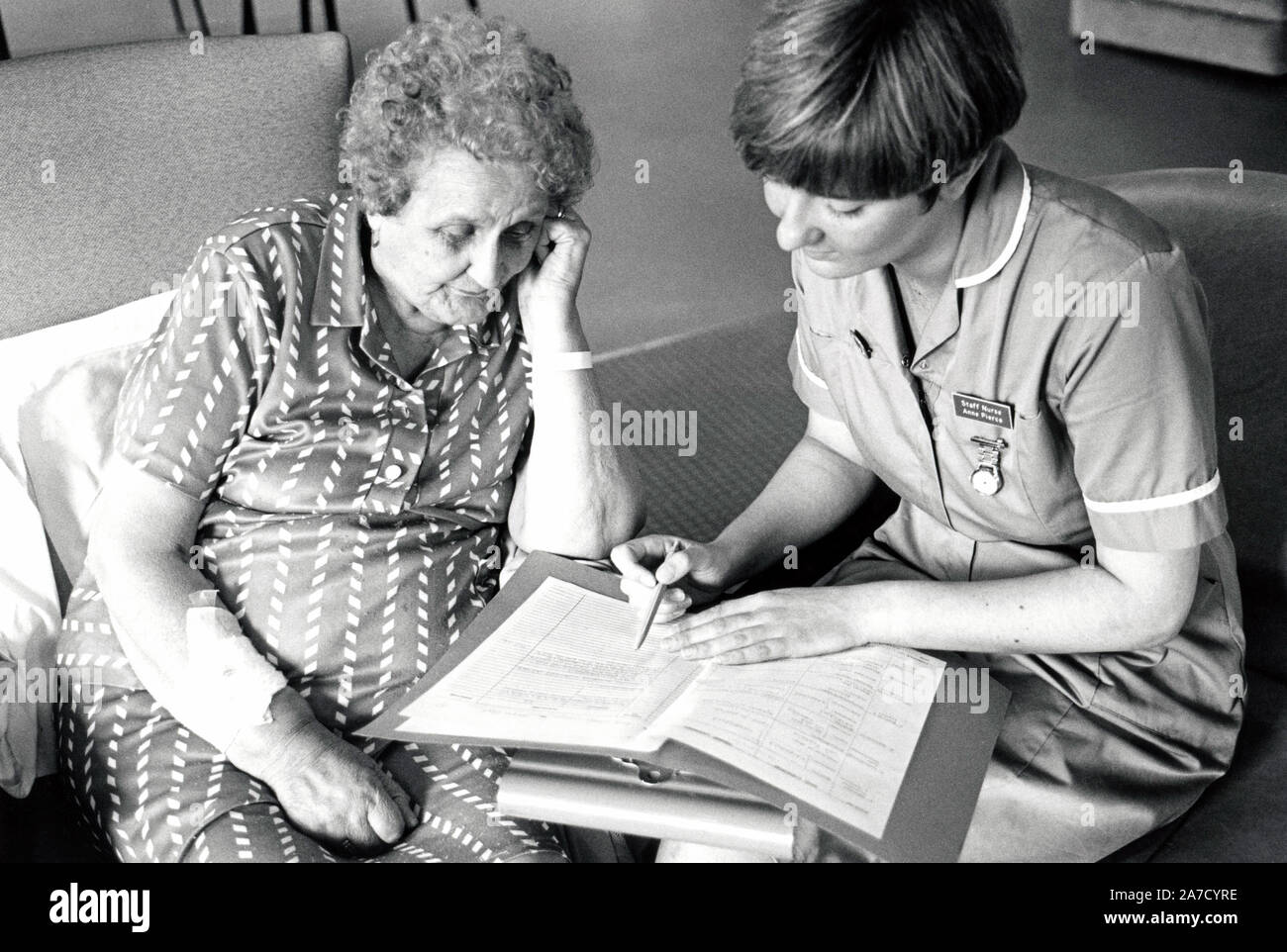 Staff nurse & patient, City Hospital, Nottingham UK 1991 Stock Photo ...