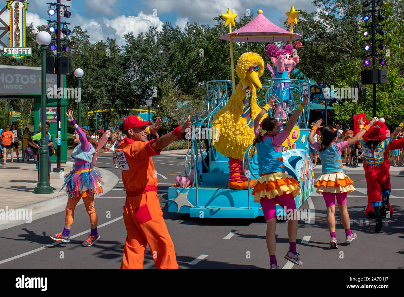 Orlando, Florida. October 29, 2019. Big Bird and dancers in Sesame ...