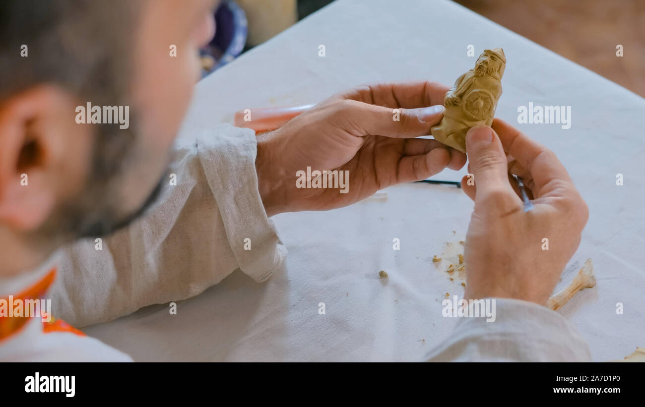 Clay model making hi-res stock photography and images - Alamy