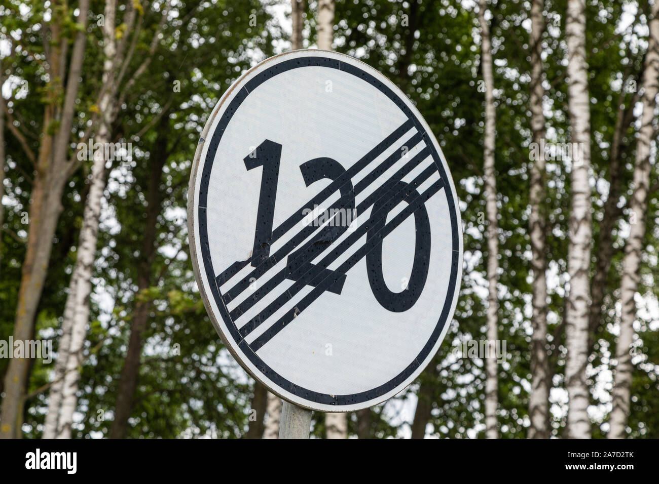 End speed restriction traffic sign hi-res stock photography and images ...