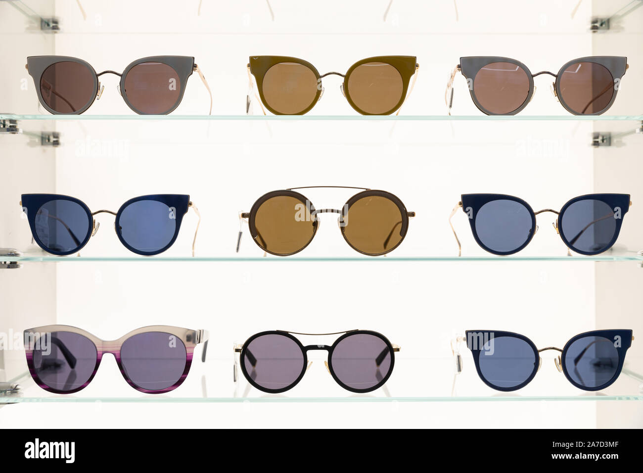 Discomforting hi-res stock photography and images - Alamy