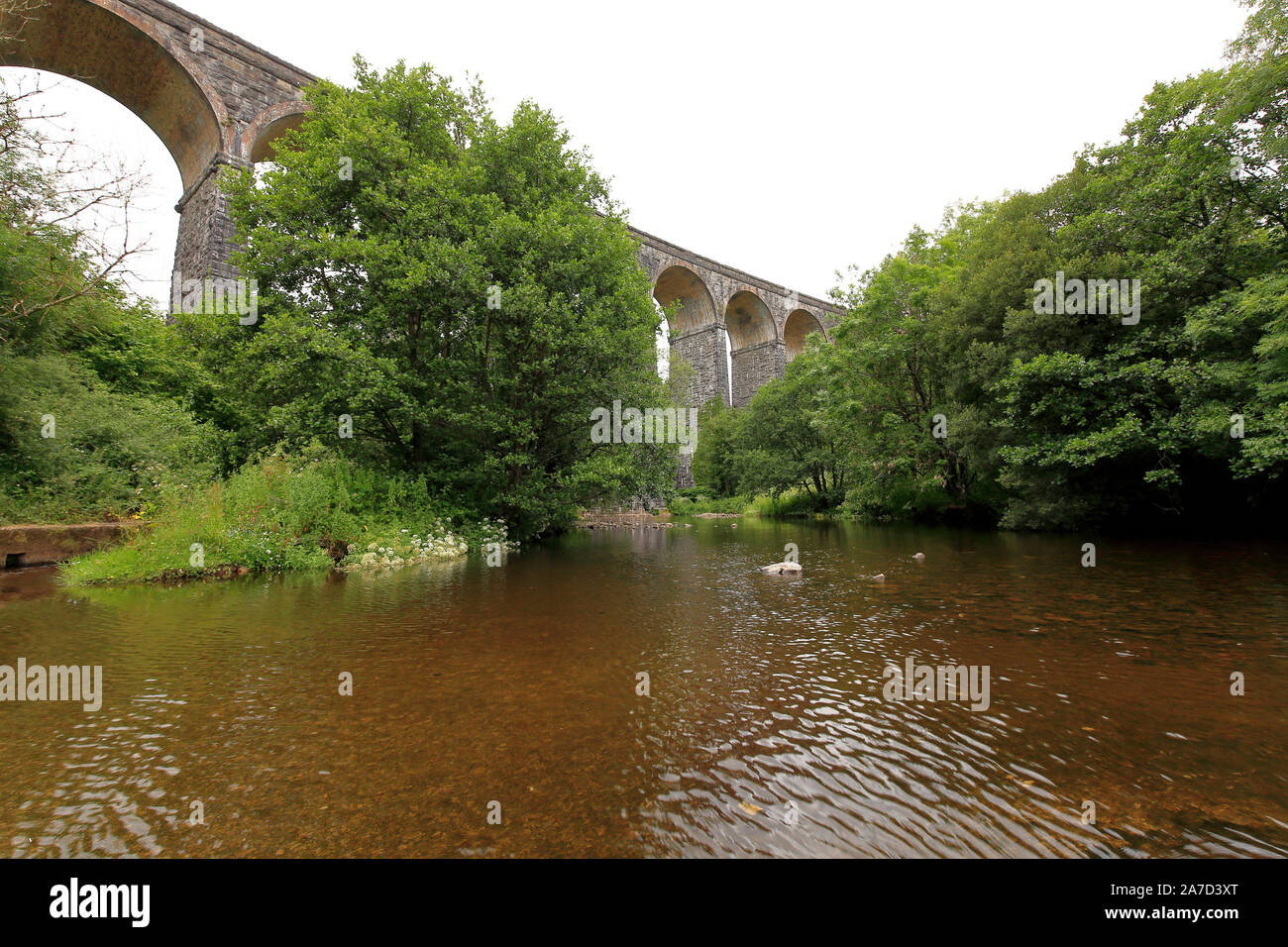 Grade ii listed railway viaduct hi-res stock photography and images - Alamy