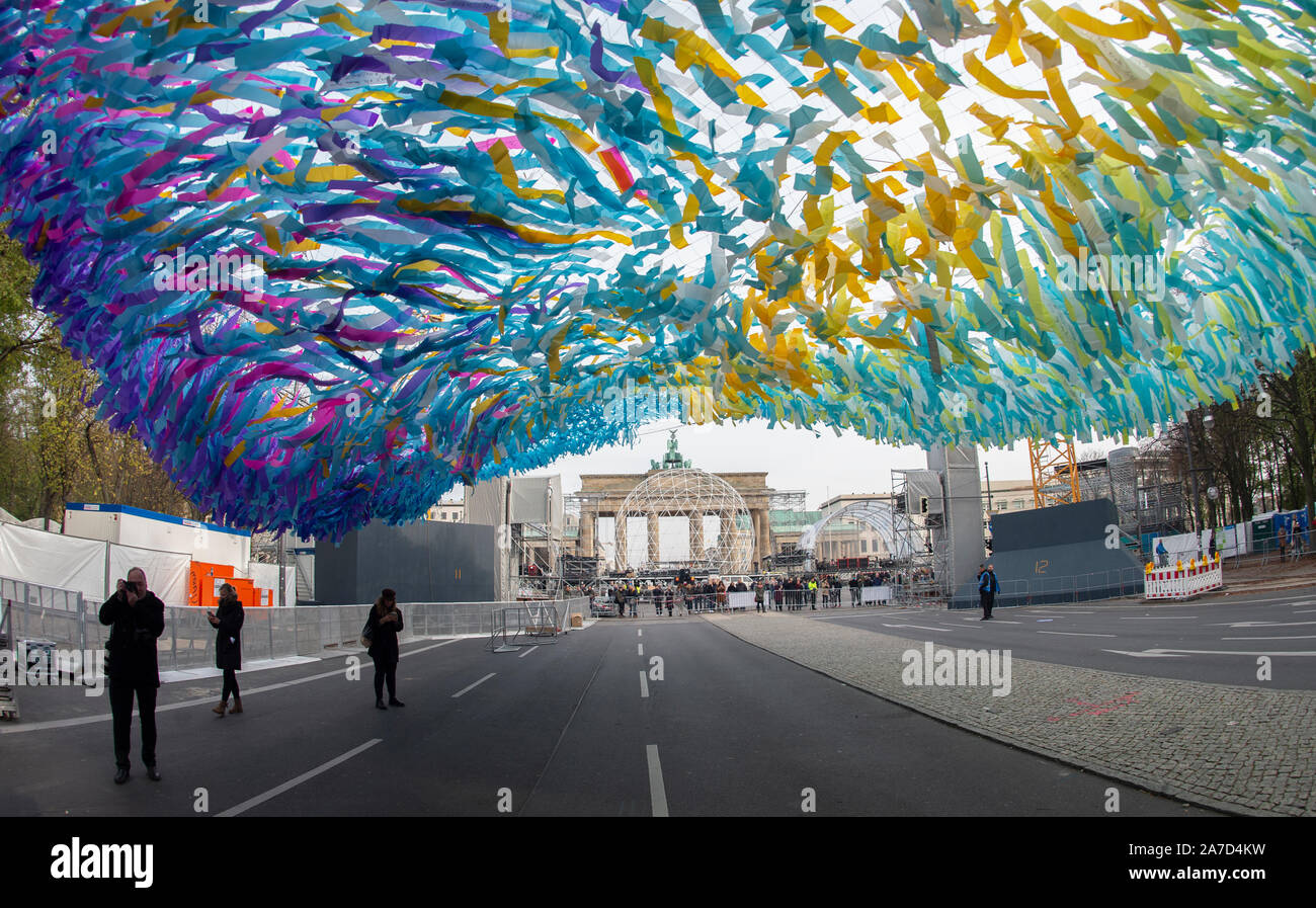Berlin, Germany. 01st Nov, 2019. The art installation "Visions in ...
