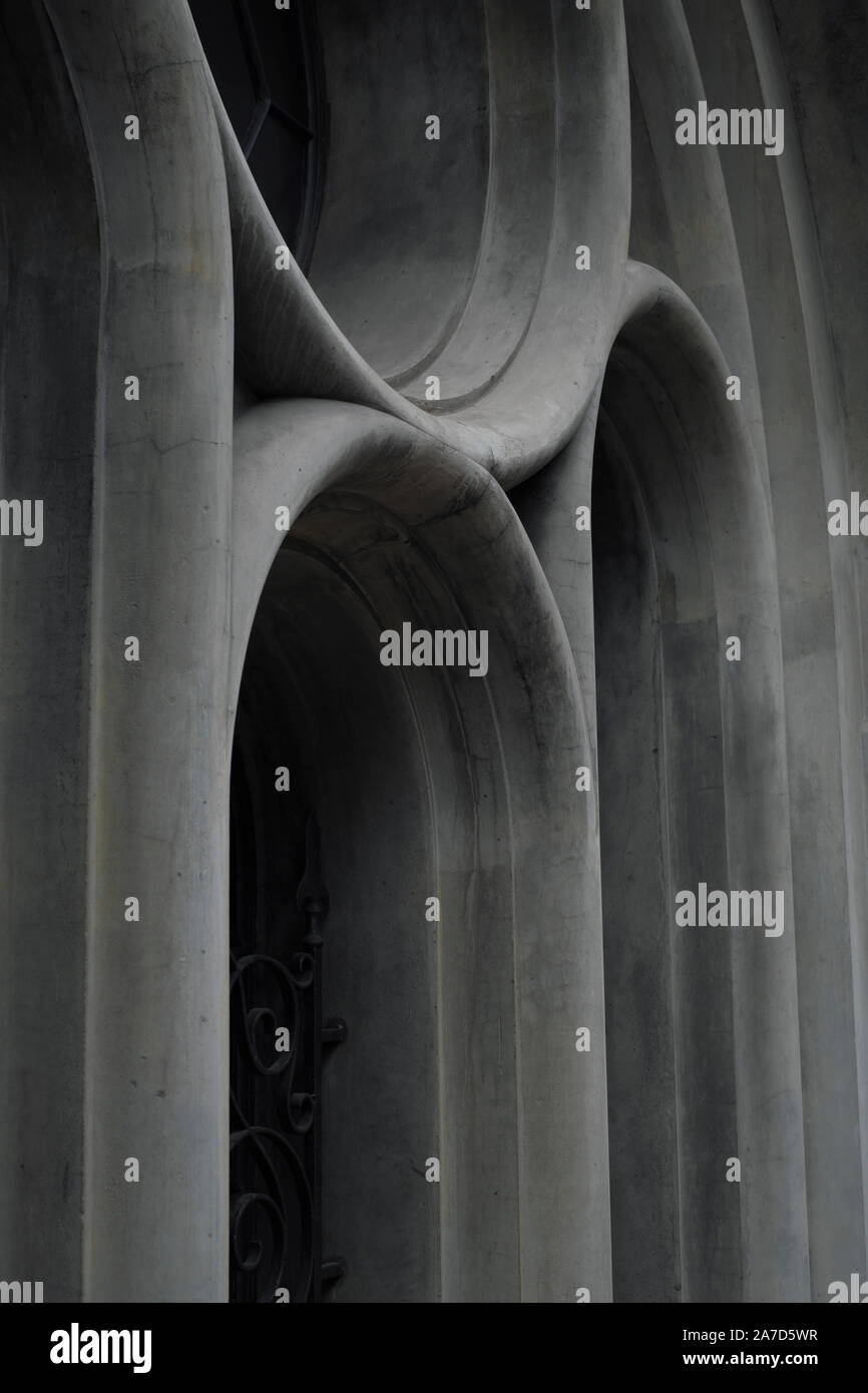 Vertical mullions hi-res stock photography and images - Alamy
