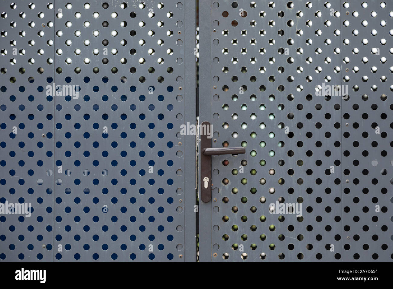 Close up metal gates hi-res stock photography and images - Alamy