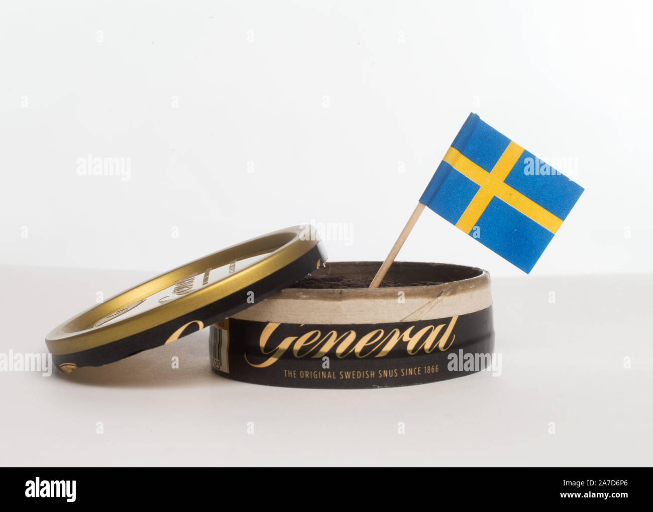 General loose snuff, with Swedish flag in, a snuff from Swedish Match ...