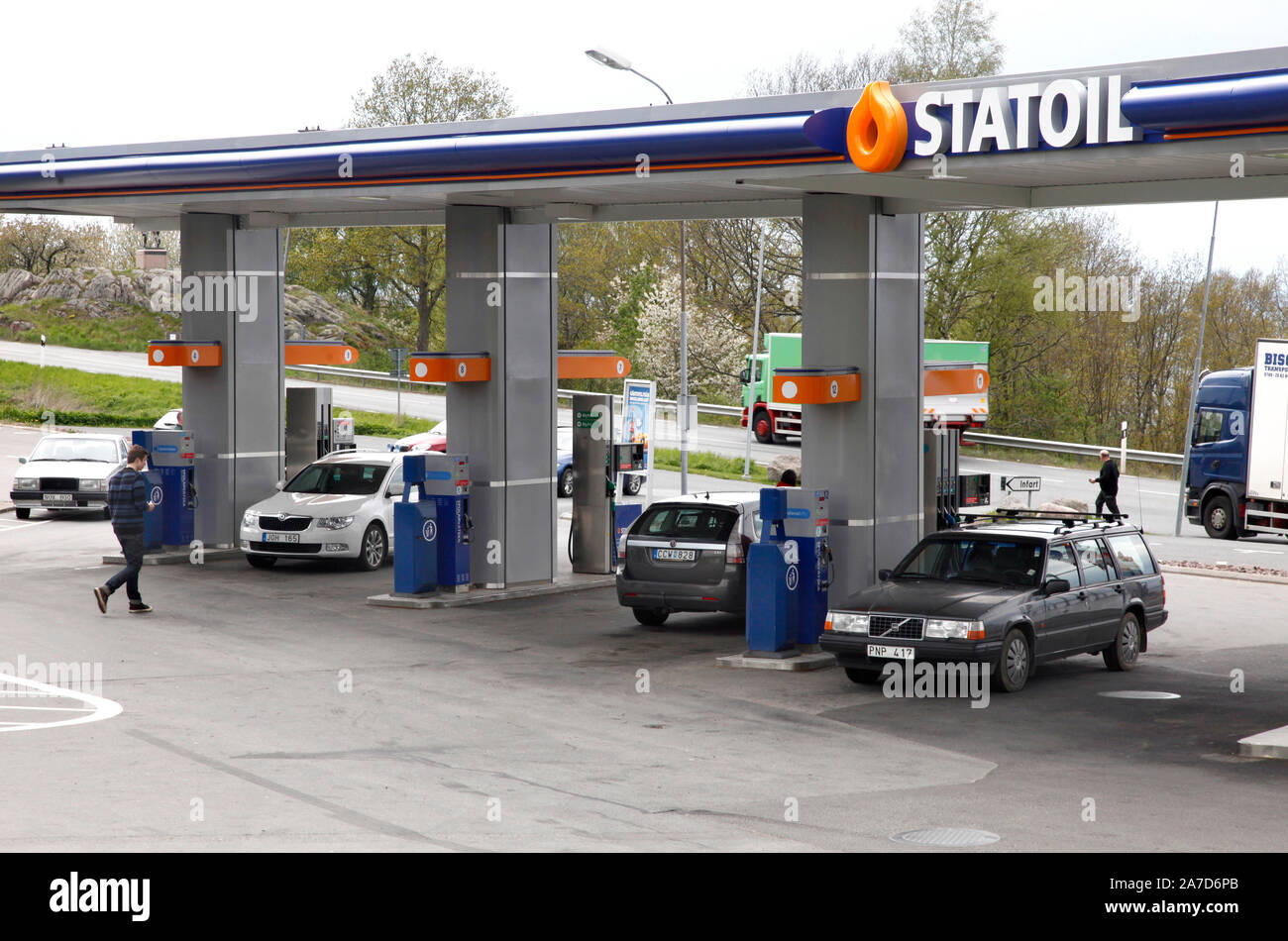Tanka gas station hi-res stock photography and images - Alamy