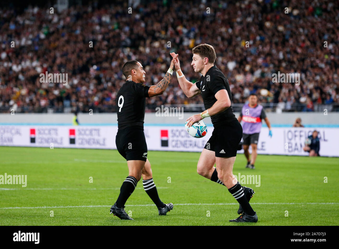 Tokyo, Japan. 1st Nov, 2019. (L to R) Aaron Smith, Hallam Amos (WAL ...
