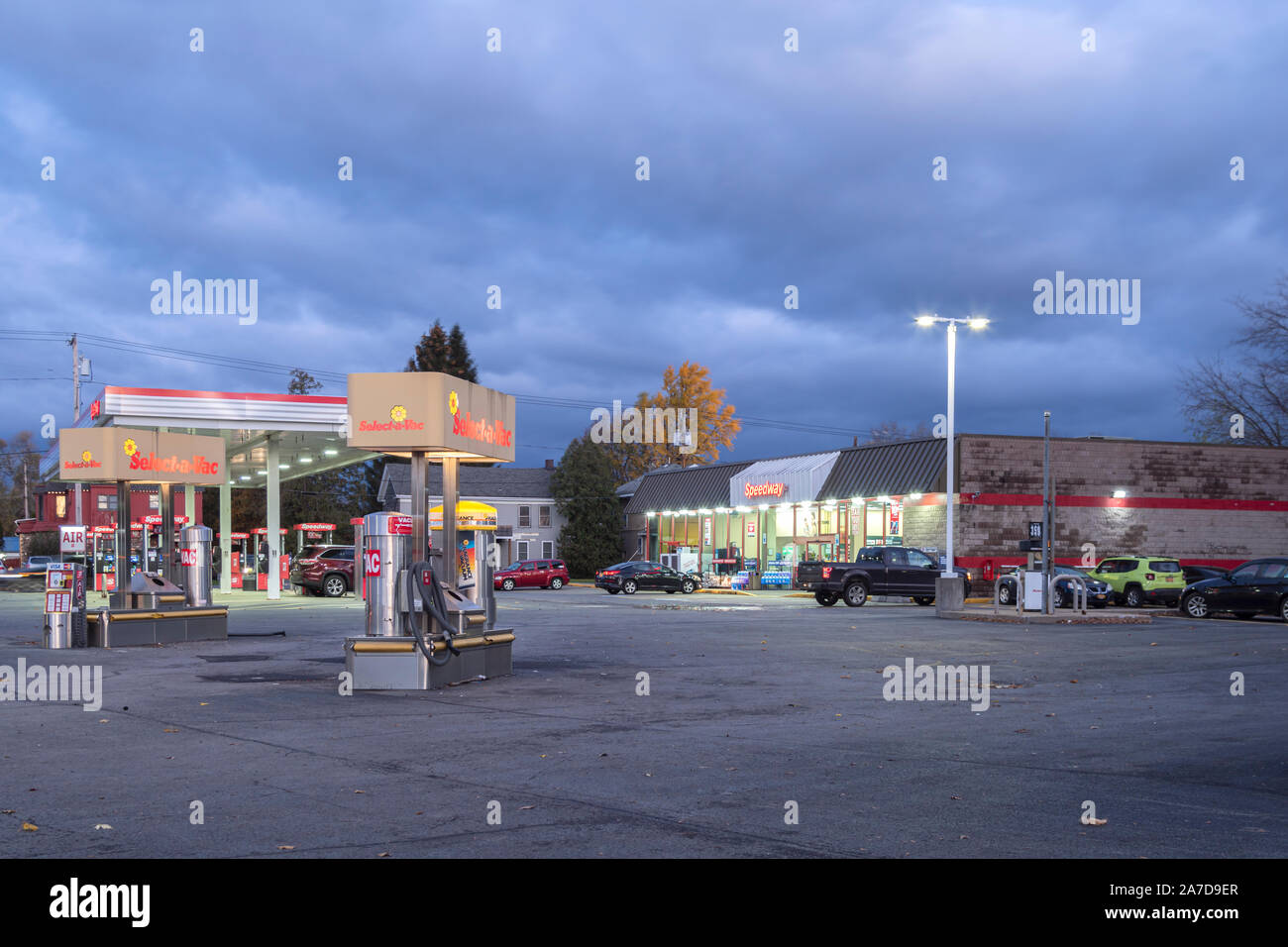 Speedway service hi-res stock photography and images - Alamy