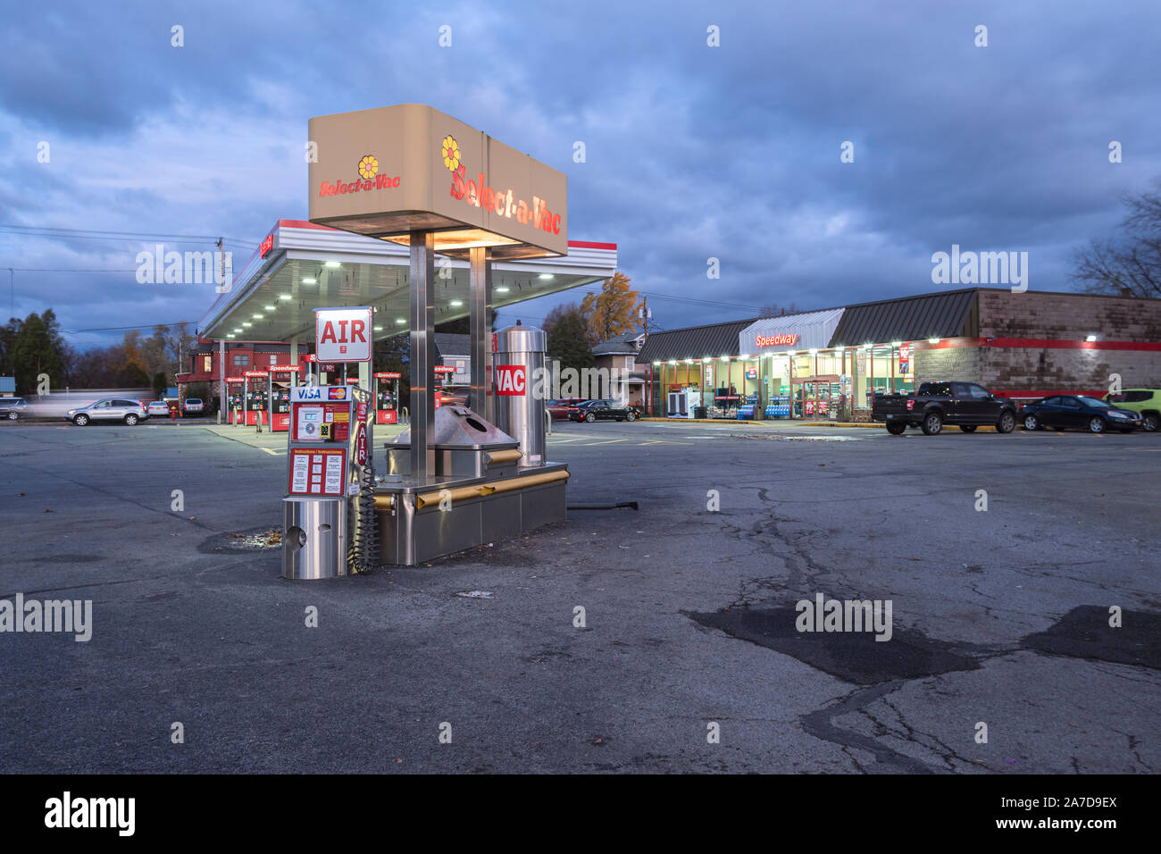 Convenience store snacks hi-res stock photography and images - Alamy