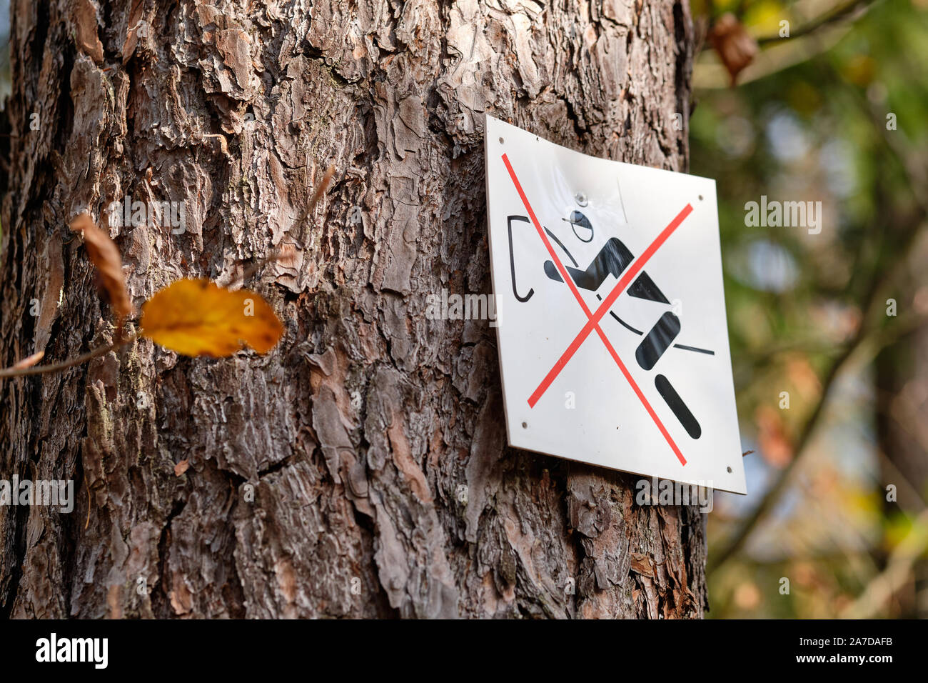 Sign banned people hi-res stock photography and images - Alamy