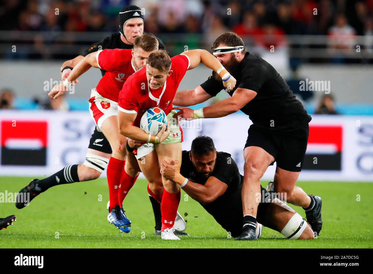 Tokyo, Japan. 1st Nov, 2019. Hallam Amos (WAL) Rugby : 2019 Rugby World ...