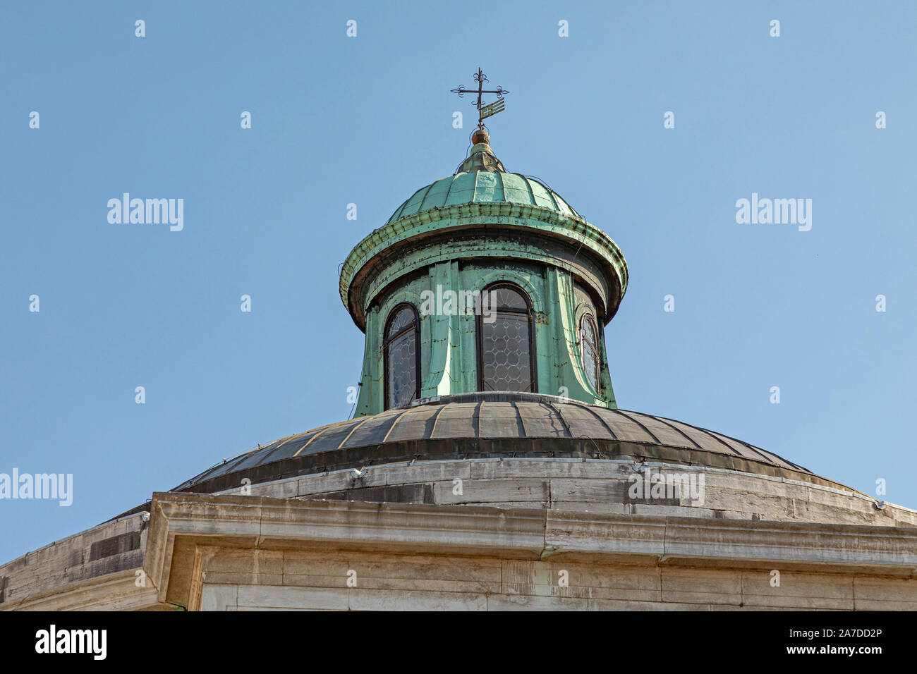 Doom roof hi-res stock photography and images - Alamy