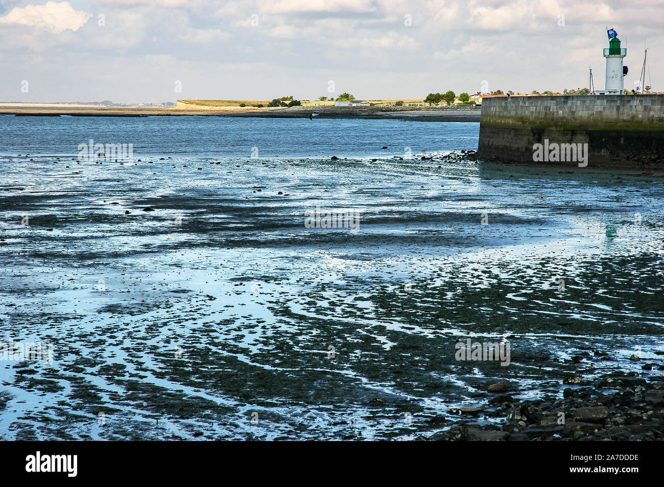 low tide in the port Stock Photo - Alamy